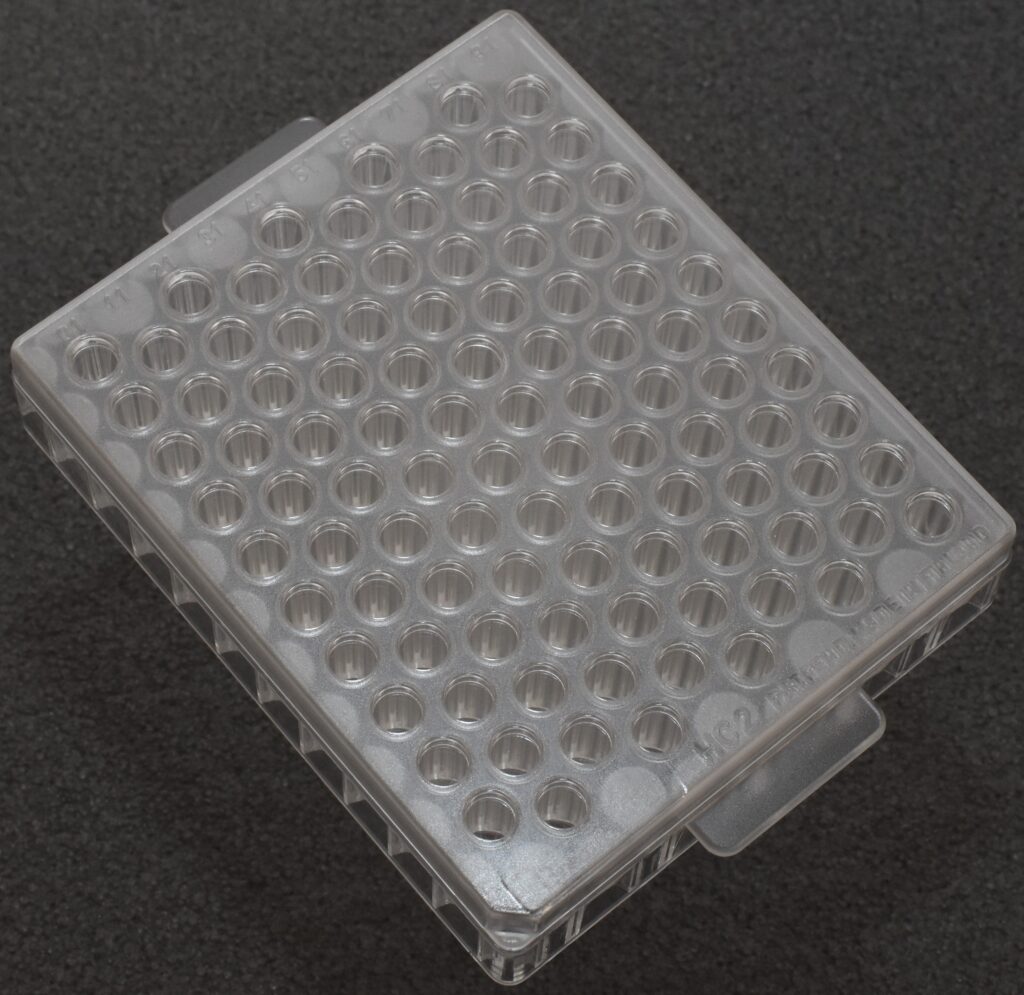 Sistema automatizado para estudios de crecimiento microbiológico ...